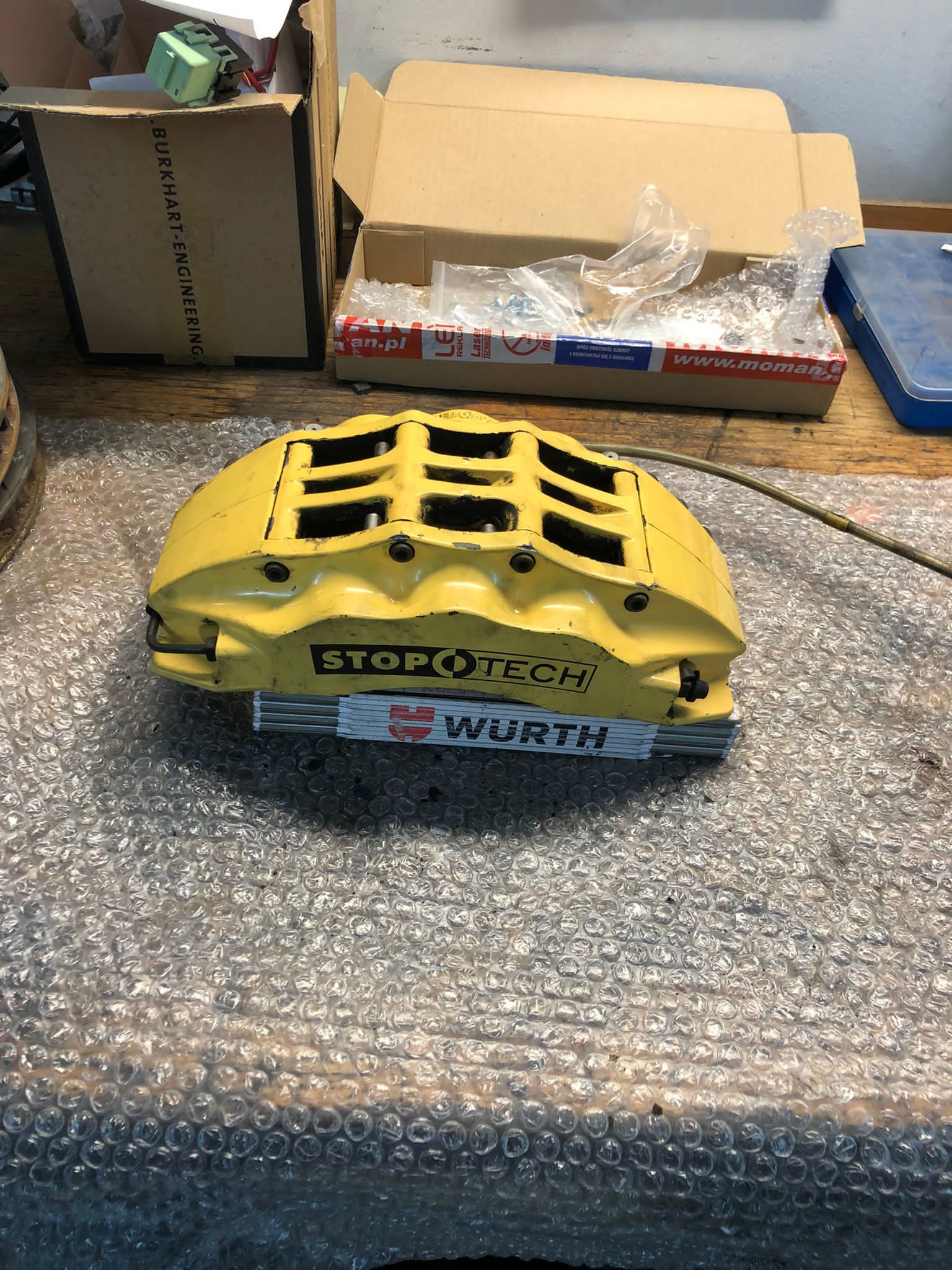 Stoptech ST60 big brake kit für BMW - Bremsen - Trackday-Forum.com ...